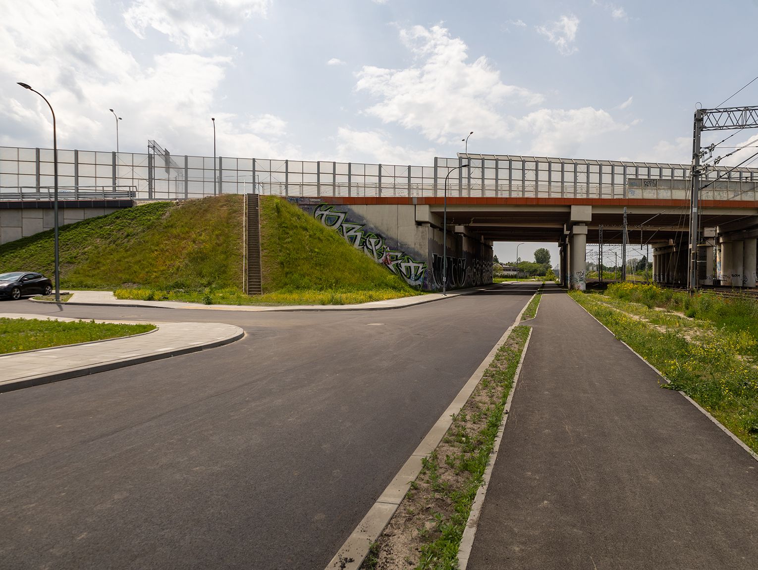 Koniec prac przy dojazdach do wiaduktu „widmo” na granicy Piastowa i Ursusa coraz bliżej